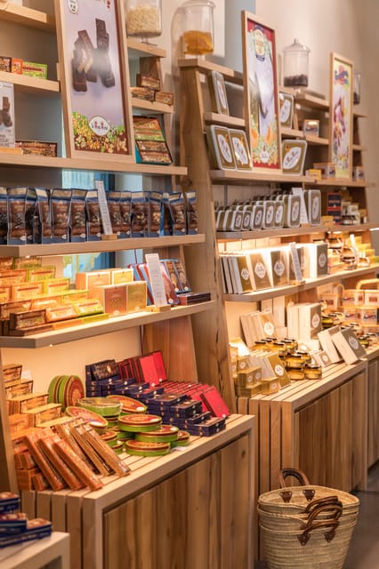 Confiserie Du Roy René: Gourmet Guided Tour of the Calisson Museum - The Calisson Museum Experience