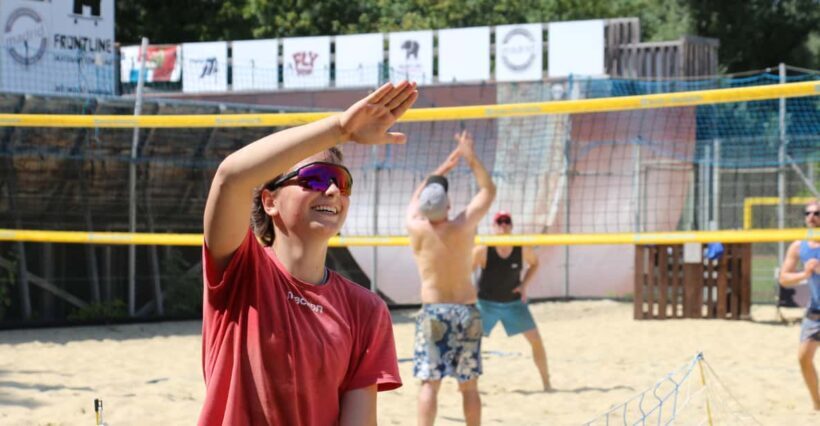 Constance: Beach volleyball course for lido players - Constance: Beach Volleyball Course for Lido Players — A Fun, Authentic Way to Connect at Lake Constance