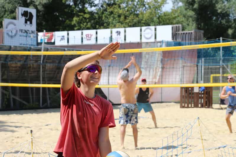 Constance: Beach volleyball course for lido players - A Closer Look at the Beach Volleyball Course at Lake Constance