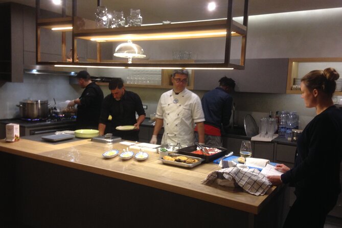 Cook, discover sights, taste food & wine with a chef in Syracuse - Who Is This Tour Best Suited For?