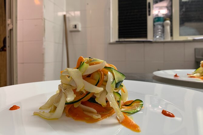 Cook, discover sights, taste food & wine with a chef in Syracuse - The Sum Up