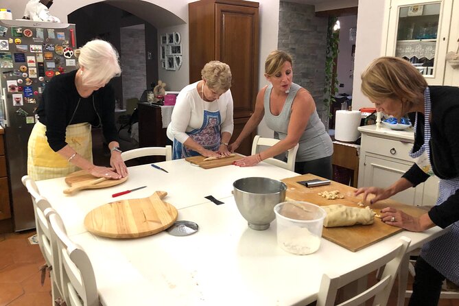 Cook Like a Local: Craft a Neapolitan Feast in Sorrento - Key Points