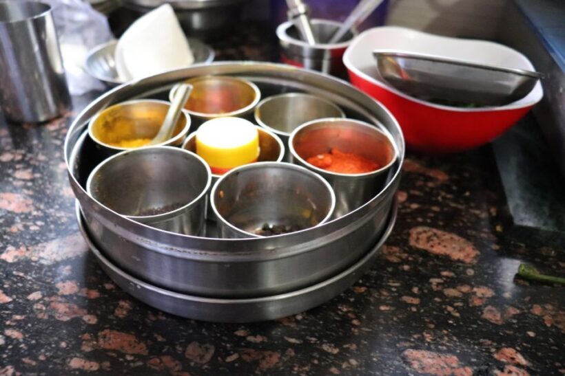 Cooking class and dinner with Rekha family with full meals - Key Points