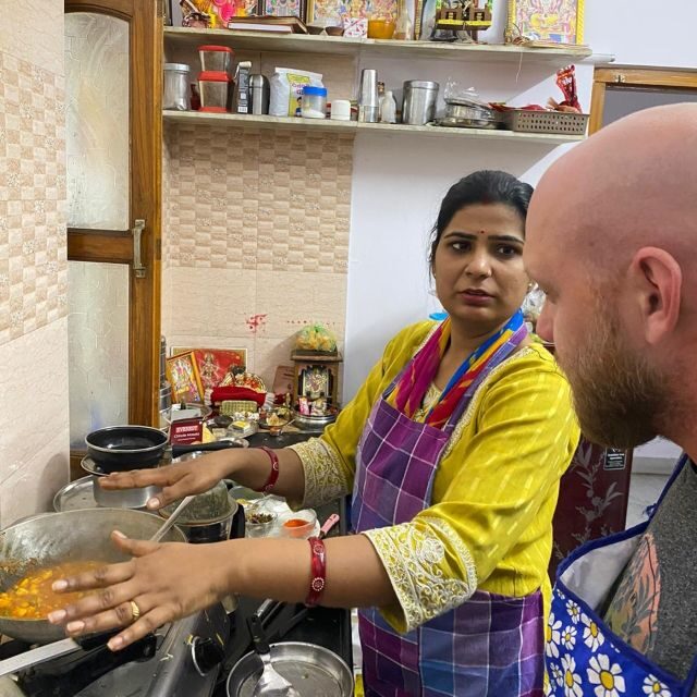 Cooking class and dinner with Rekha family with full meals - The Sum Up