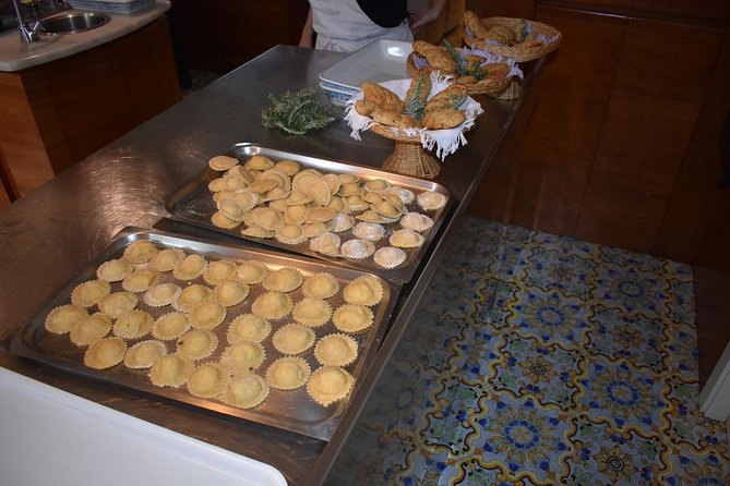 Cooking Class & Guided Farm Tour On The Hills Of Sorrento - Who Should Consider This Tour?