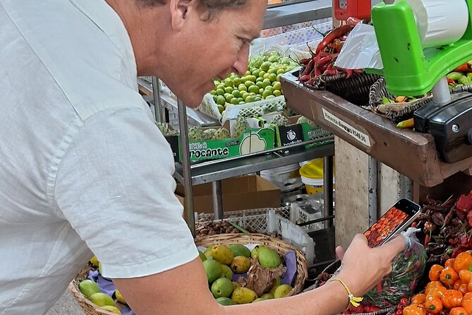 Cooking Class in Salvador, an Authentic Dinning Experience - Meeting and Pickup: Discovering the Local Market