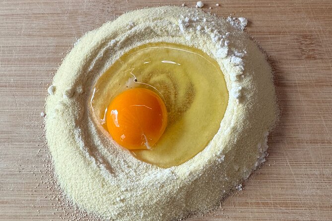 Cooking Date in the Heart of Florence - Hands-on Pasta and Tiramisu Making