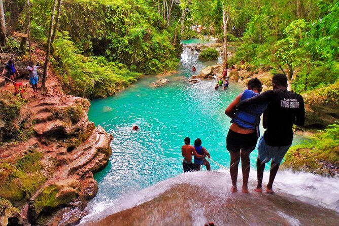 Cool Blue Hole from Ocho Rios - An Honest Look at the Cool Blue Hole from Ocho Rios