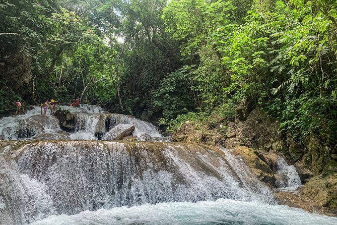 "Copalitilla" Waterfalls from Huatulco - Key Points