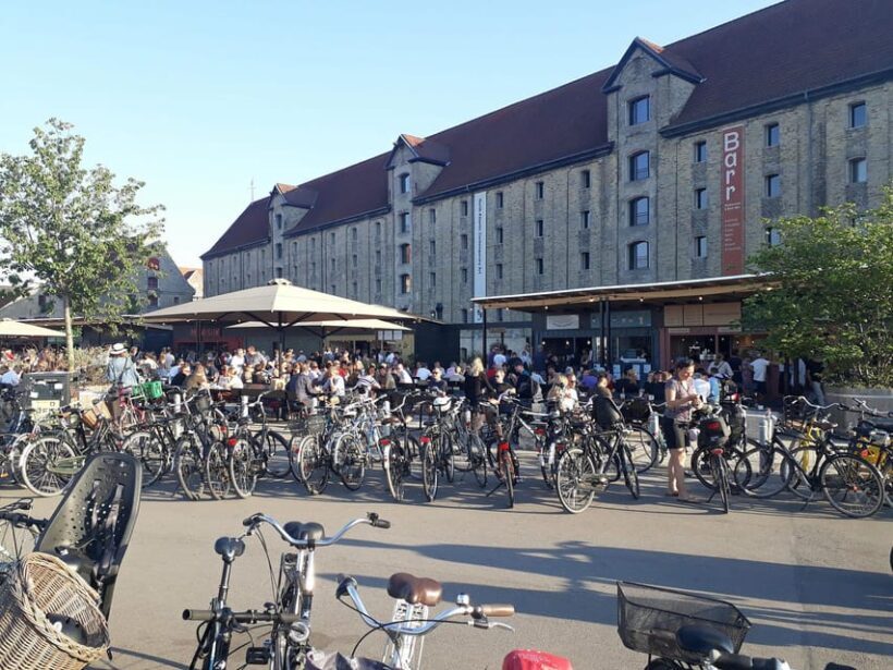 Copenhagen: 2,5-Hour 'Must See' Bike Tour with a Local Guide - Key Points