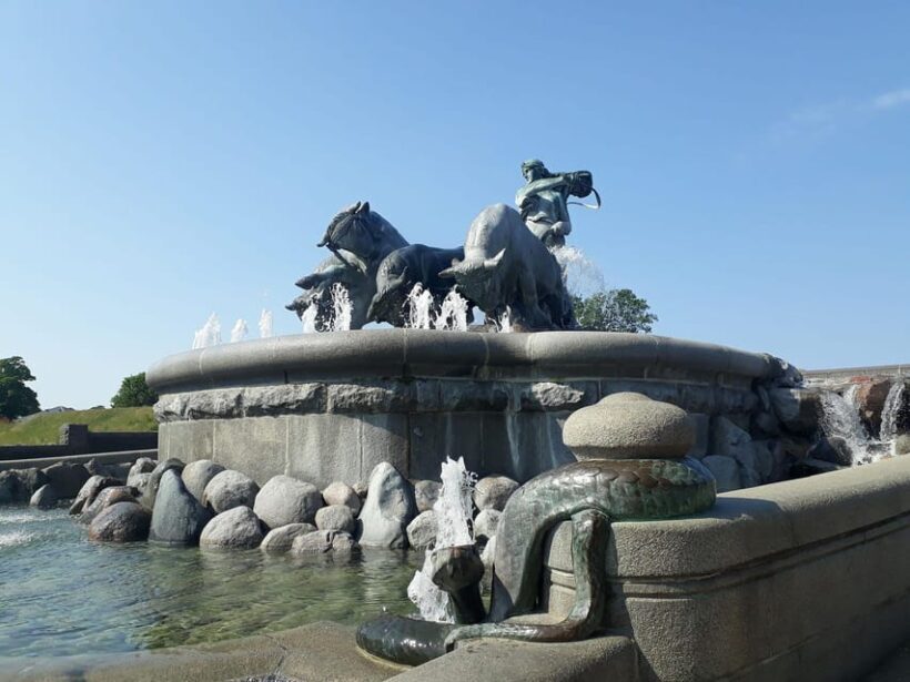 Copenhagen: 2,5-Hour 'Must See' Bike Tour with a Local Guide - Authentic Experiences and Traveler Insights