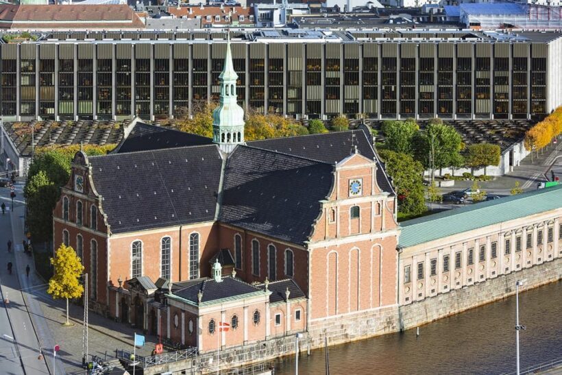 Copenhagen: A guided walk for first-timers in the city - Accessibility and Practical Tips