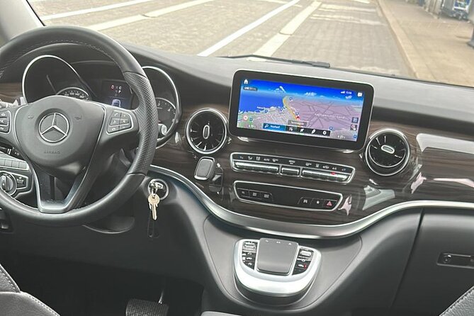 Copenhagen Airport Transfer Service | English Speaking Driver - Introduction