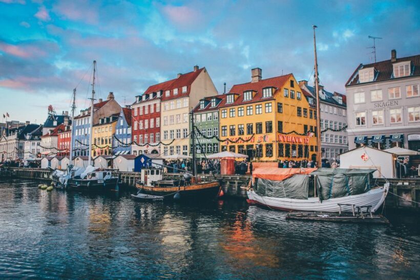 Copenhagen: Express Walk with a Local in 60 minutes - Walking the Route: What You’ll Experience