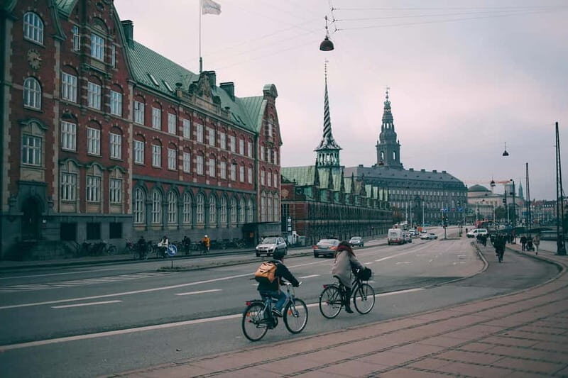 Copenhagen: Guided Bike Tour in French - Why Choose This Bike Tour?