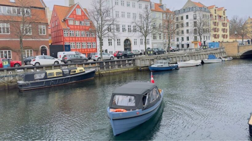 Copenhagen: Guided Canal Tour by Electric Boat - Who Should Book This Tour?