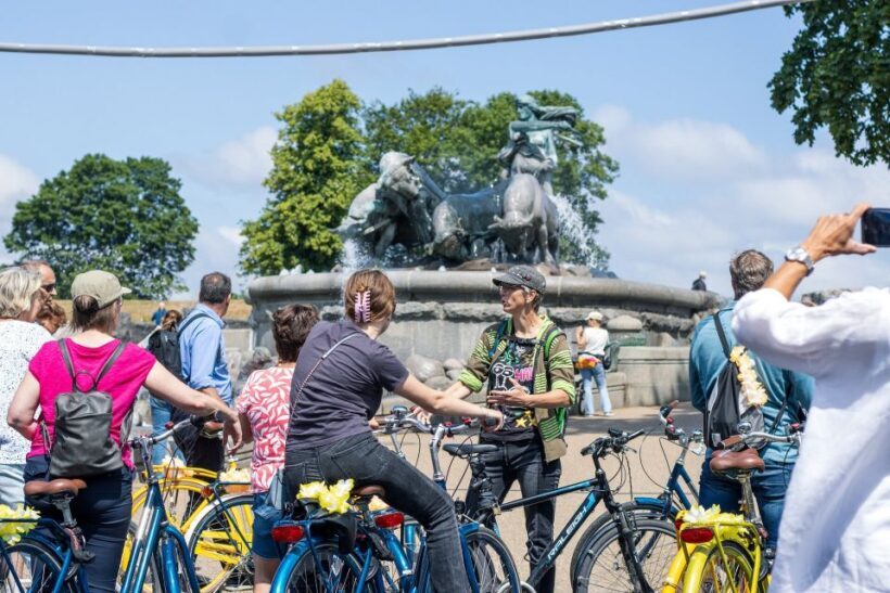 Copenhagen: Highlights 3 Hour Bike Tour with a Local Guide - Discovering Copenhagen on Two Wheels
