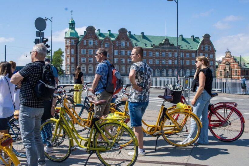 Copenhagen: Highlights 3 Hour Bike Tour with a Local Guide - Why This Tour Works