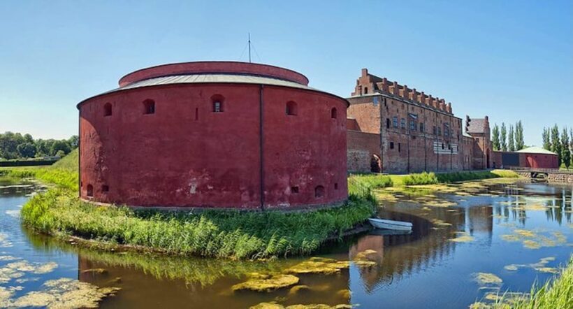 Copenhagen: Malmö Tour in Spanish - Practical Tips and What to Expect