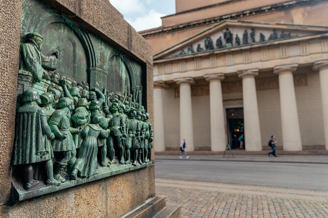 Copenhagen Private Tour: Highlights & Hidden Gems by Bike or Foot - Meet Your Local Guide: Knowledge and Flexibility