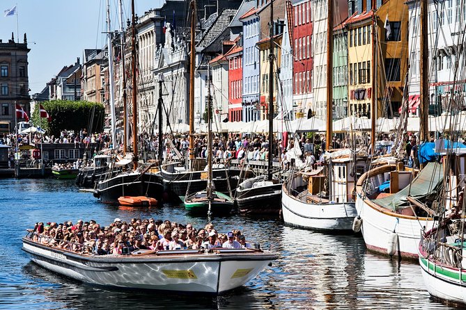 Copenhagen Sightseeing Classic Canal Tour With Live Guide - Tour Accessibility and Seasonal Adjustments