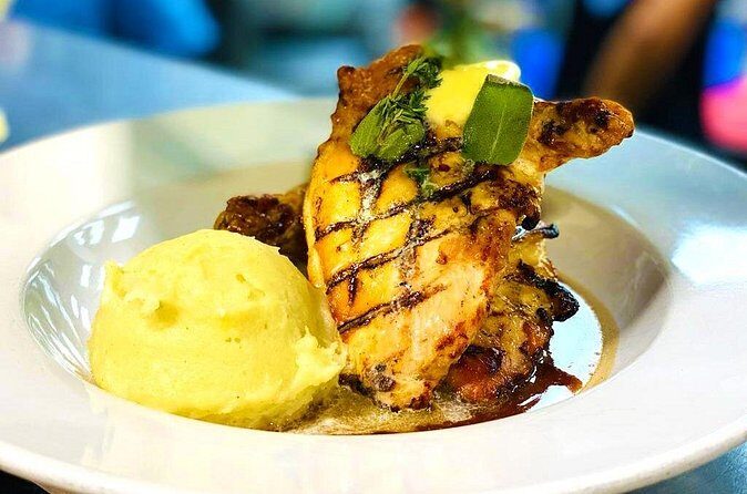 Coral Sunset Sail with 3 Course Dinner in Aruba - FAQ