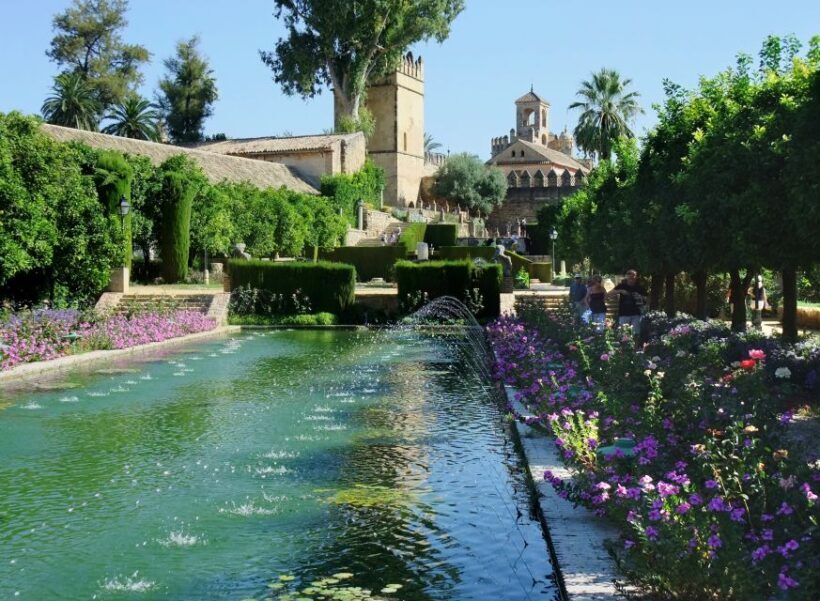 Córdoba: Alcazar de los Reyes Cristianos Private Tour - Key Points