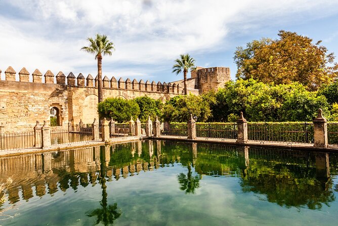 Córdoba: Alcazar Skip the Line Guided Tour - Key Features