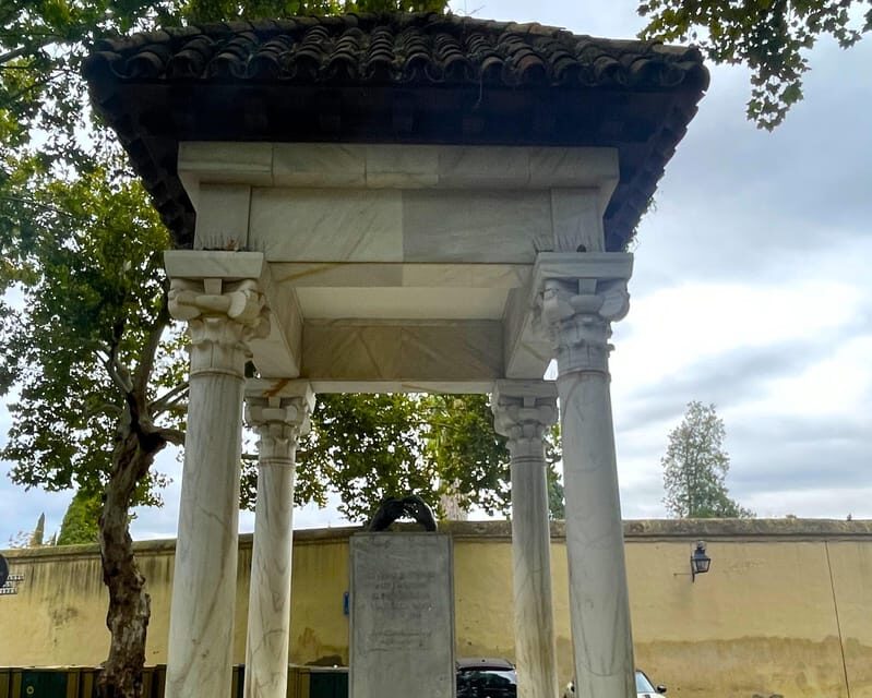 Cordoba: City Highlights Private Walking Tour - The Value of a Private Guide