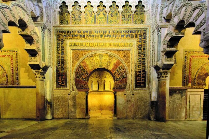 Córdoba Mosque, Jewish Quarter and Alcázar 3-Hour Tour - Key Points