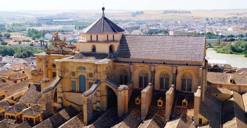 Cordoba - Private Tour including visit to the Fortress - FAQ