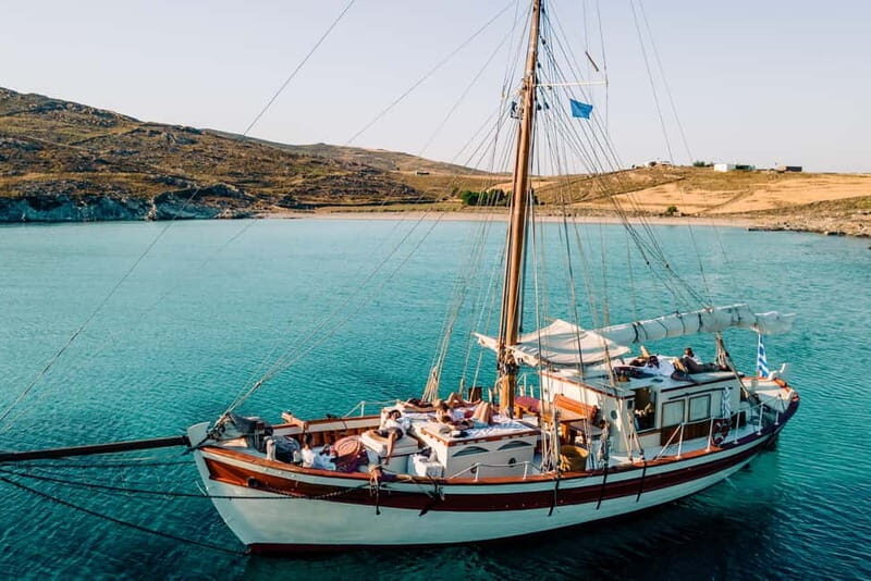 Corfu: Blue Lagoon and Cave Cruise with Drinks and Lunch - Who is this tour perfect for?