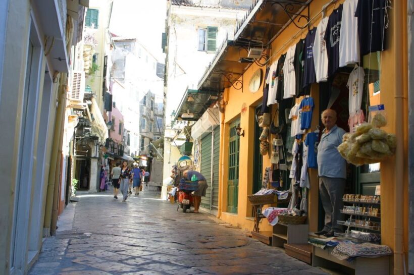 Corfu Island: Old Town and Achilleion Palace Coach Tour - Exploring the Corfu Countryside