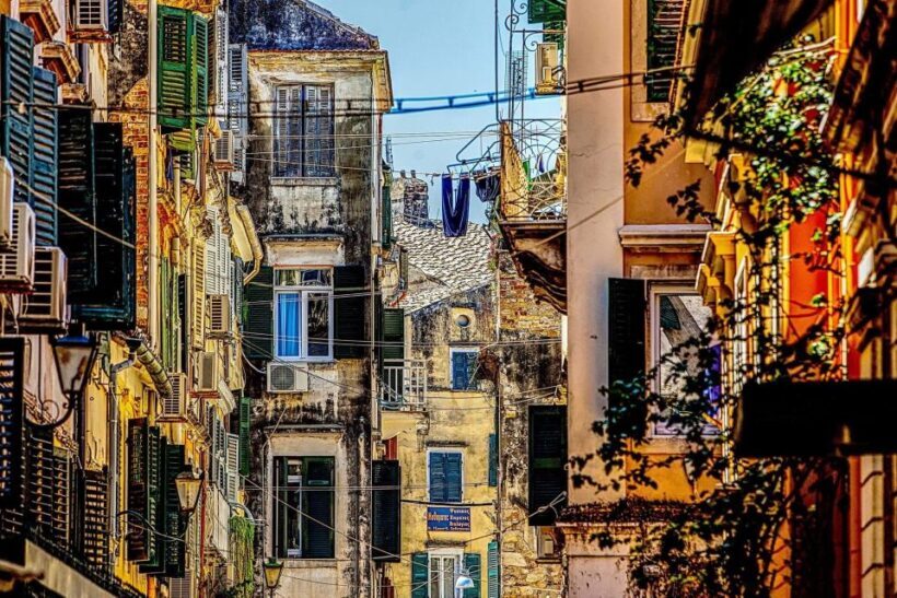 Corfu Town: Guided Walking Tour and Local Food Tastings - The Importance of Small Group Dynamics
