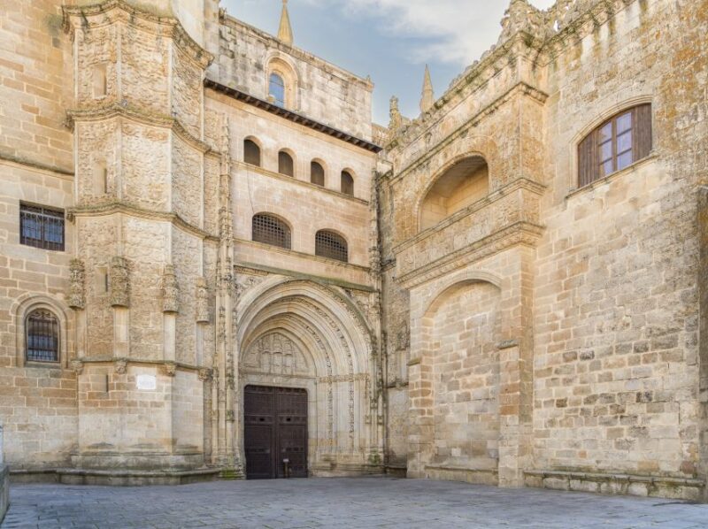 Coria: Cathedral of Coria Ticket Entrance - The Experience in Context