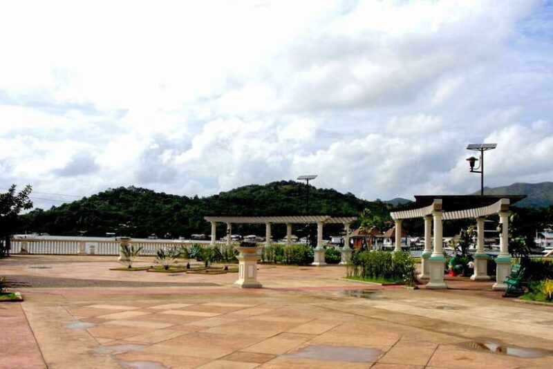 Coron: Town Tour with Maquinit Hot Spring - Leisure and Shopping in Town