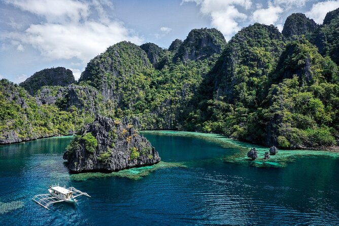 Coron Ultimate Tour - Private Tour w/ Buffet Lunch (Full Day) - Introduction: The Coron Ultimate Tour Experience