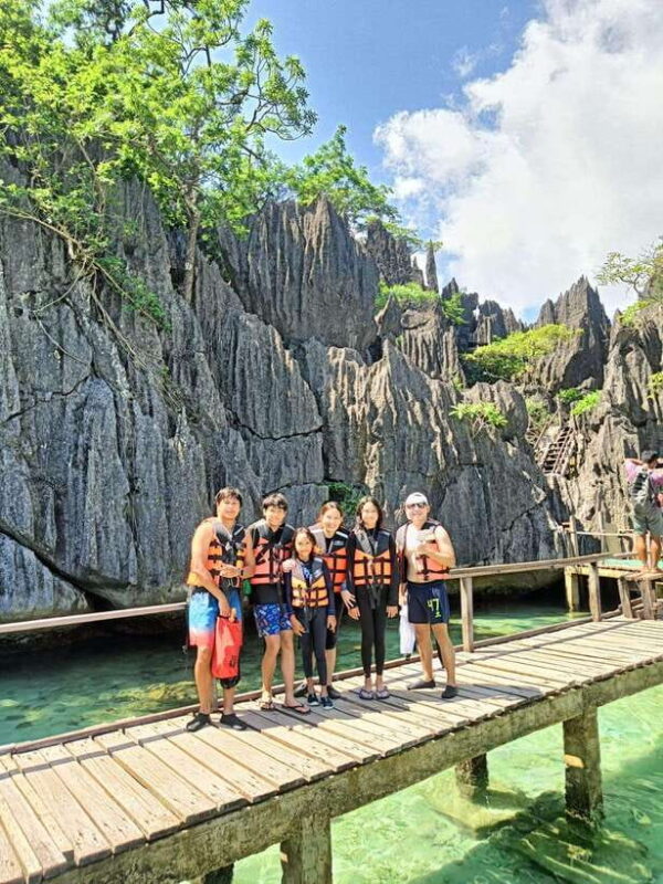 CORON:ISLAND TOUR A Lakes and Snorkeling with Corals - Meeting Points and Practical Details