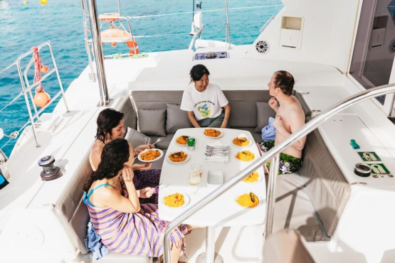 Corralejo: Lobos Island Catamaran Tour with Drinks & Snorkel - FAQ