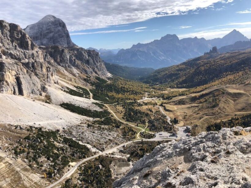 Cortina dAmpezzo: Cortina Valley and Lakes Guided Tour - Key Points