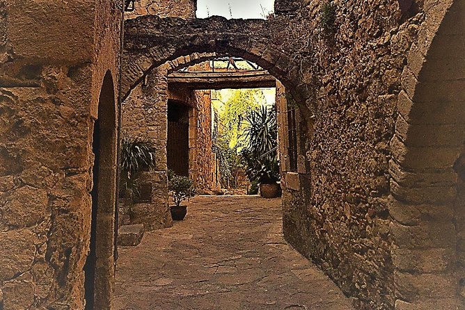 Costa Brava Private Experience by Car With Local Expertise - Navigating the Region With a Private Guide