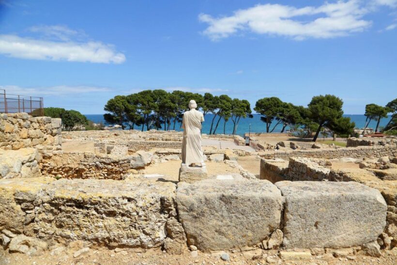 Costa Brava: Private Tour of Empuries and Boat Ride - Key Points