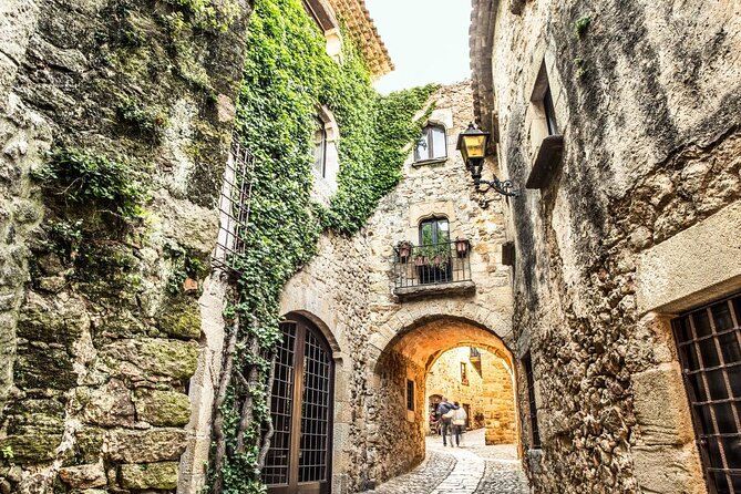 Costa Brava Typical Towns Full Day Tour From Barcelona - Key Points