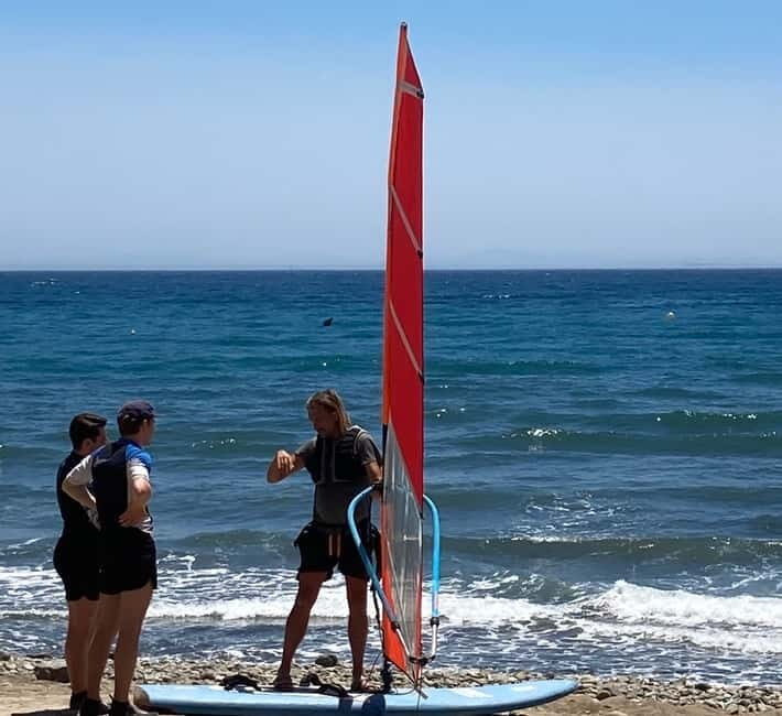 Costa del Sol: Beginner class Dynamic Windsurfing - FAQs