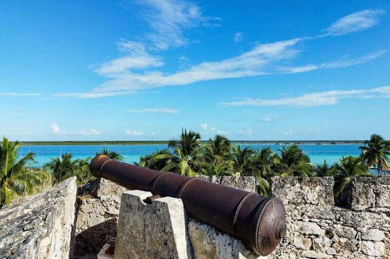 Costa Maya: Bacalar Lagoon and Cenote Boat Adventure - An Impressive Day Trip from Costa Maya