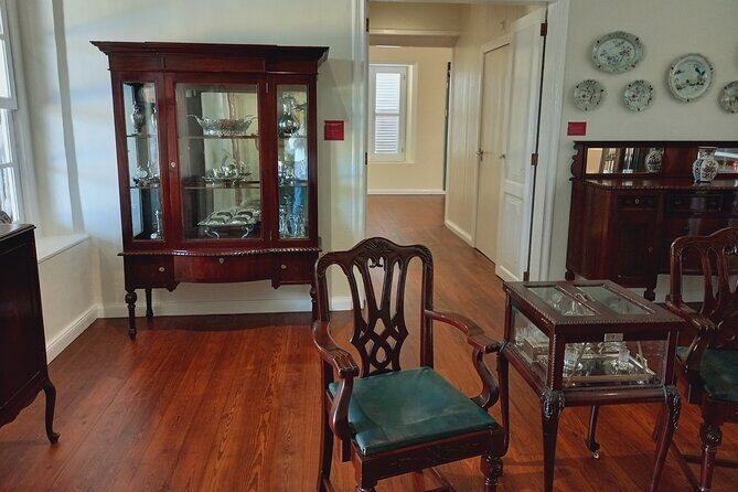 Costumizable Private Jewish Heritage Tour Experience - Insights from Reviews