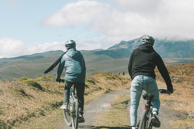 Cotopaxi National Park Hiking & Biking Tour - Knowledgeable Guides