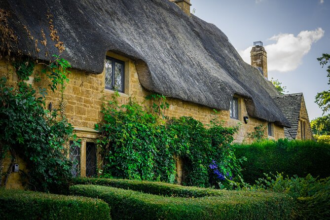 Cotswolds Village Private Car Tour and Photoshoot - FAQ