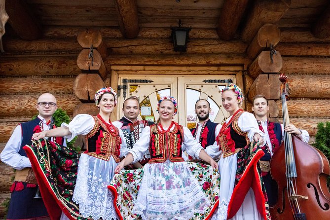 Cottage Style Evening With Folk Show and Traditional Feast From Krakow - Culinary Delights of the Feast