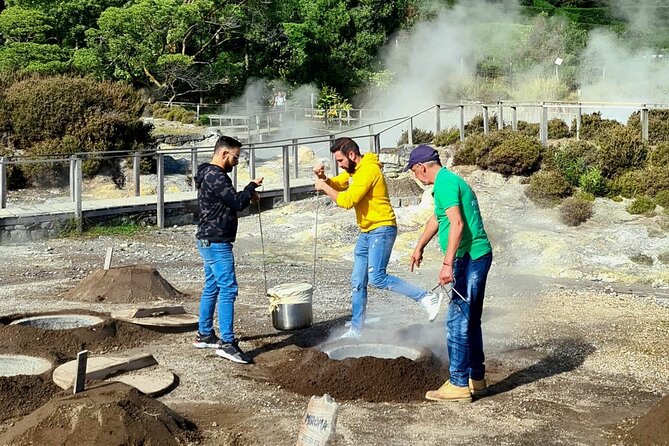Couples PRIVATE Hybrid 4X4 Tour - Furnas (Inc Hot Springs and 3 Course Lunch) - Accessibility and Additional Info